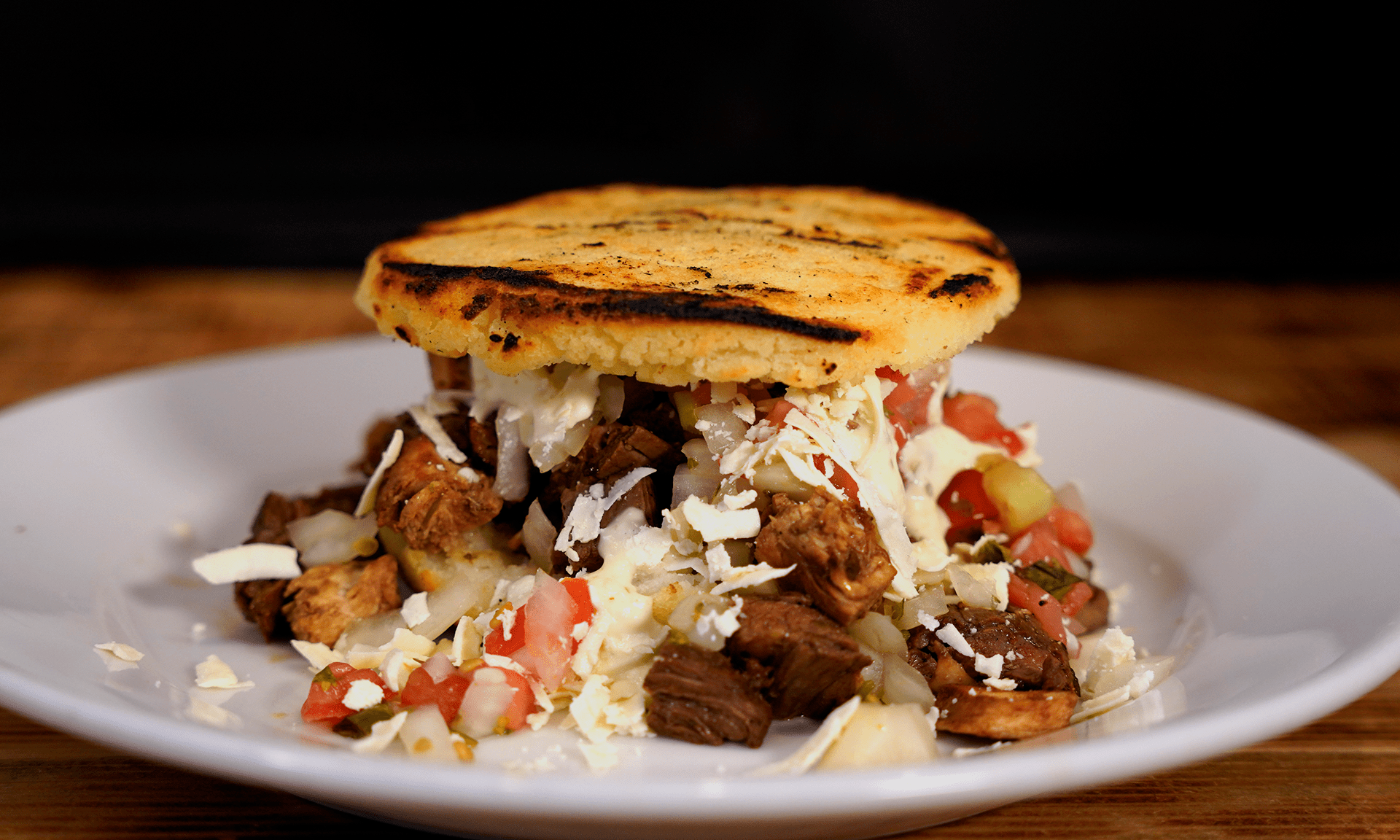 La Arepa Venezolana vs La Arepa Colombiana – Budare Bistro